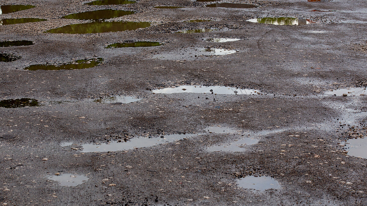 Wimbledon MP Paul Kohler raises the shocking state of Merton roads in ...